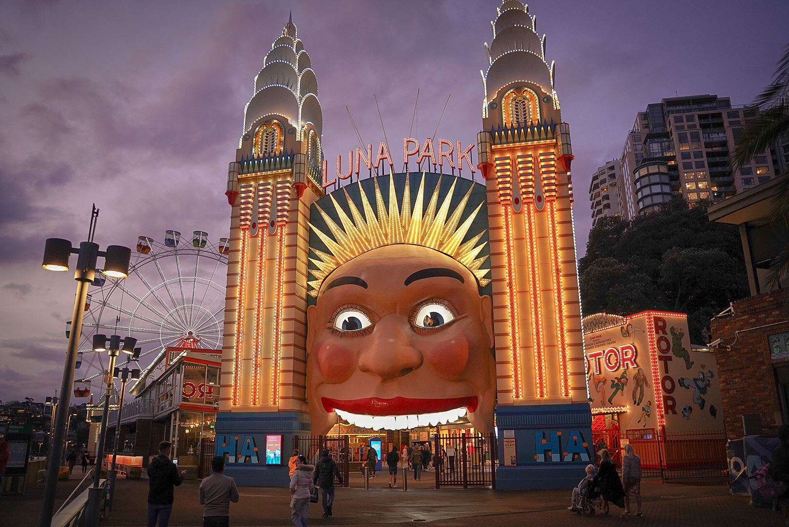 Luna Park